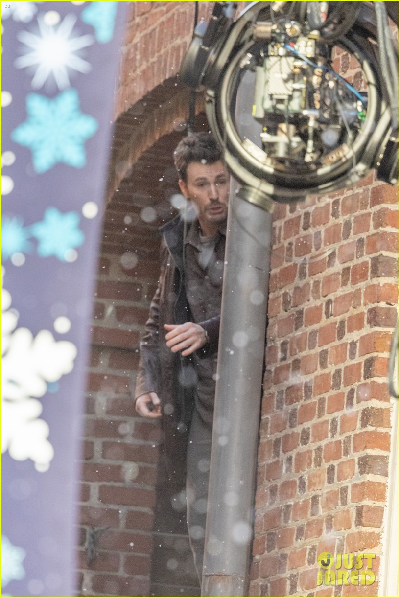 Chris Evans Slides Down a Drain Pipe While Filming His Own Stunts For ...
