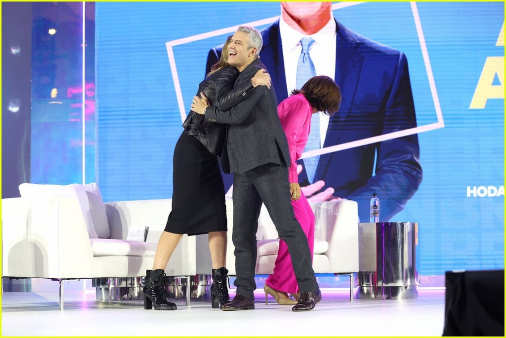 Andy Cohen Dishes on His Dating Life & How He 'Needs Help': Photo ...
