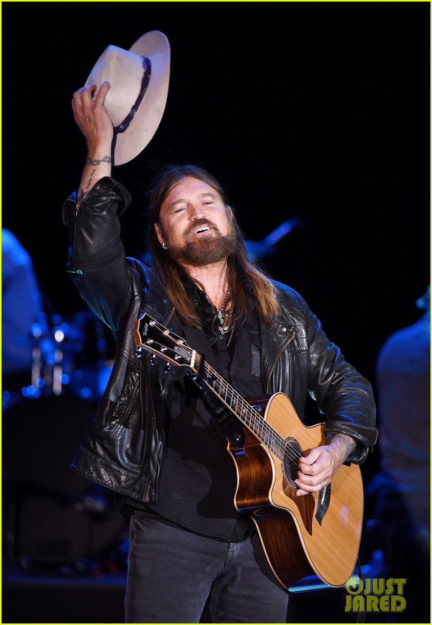 Billy Ray Cyrus Seemingly Confirms Engagement to Girlfriend Firerose ...