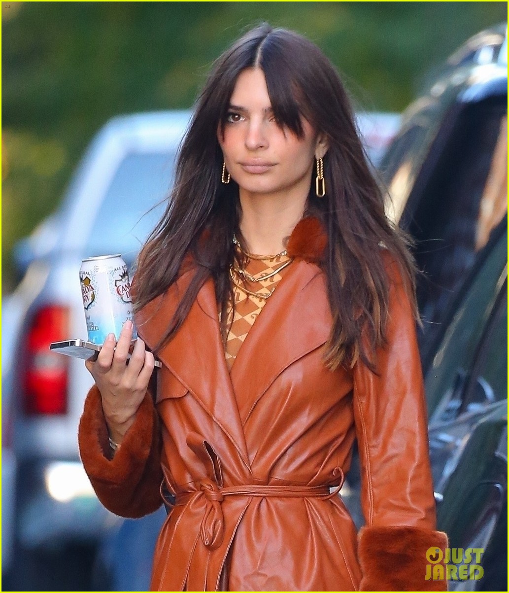 Emily Ratajkowski Heads to 'Saturday Night Live' After-Party with Ziwe ...