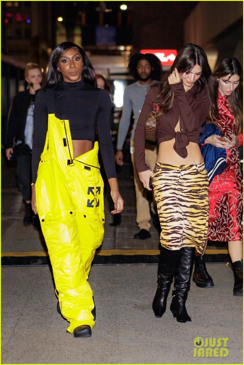 Emily Ratajkowski Heads to 'Saturday Night Live' After-Party with Ziwe ...