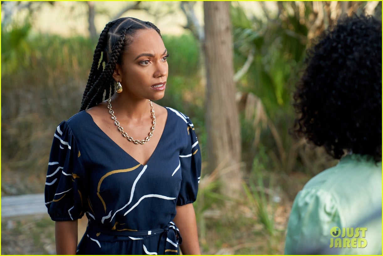 Tamera Mowry-Housley Strengthens Her Friendship With Krystal Joy Brown & Lyndie Greenwood in ...