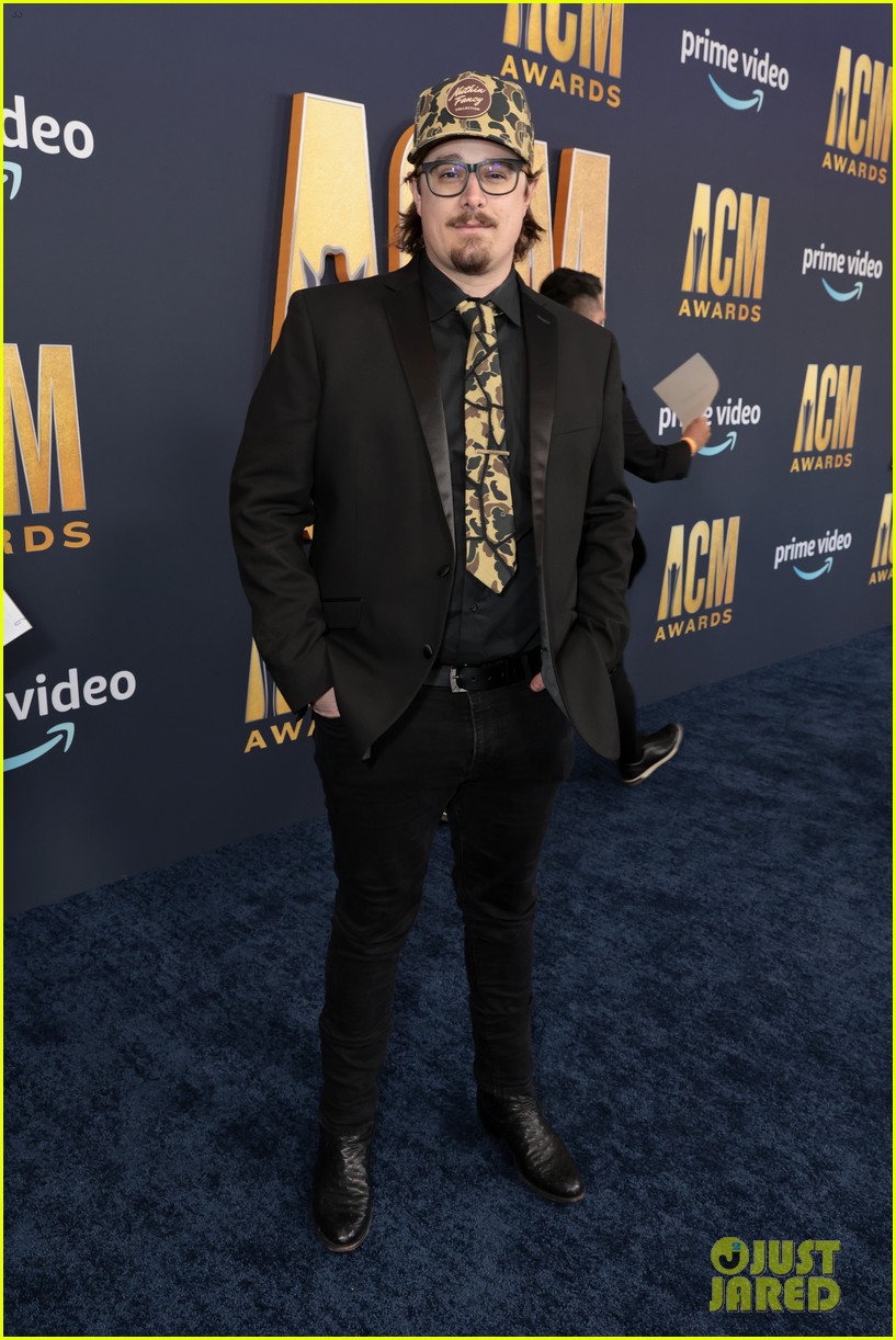 Photo: hardy hospitalized after bus accident 01 | Photo 4831408 | Just ...