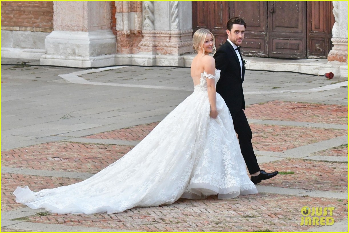 Julianne Hough, Aaron Paul, & Sophia Bush Attend a Friend's Wedding in ...