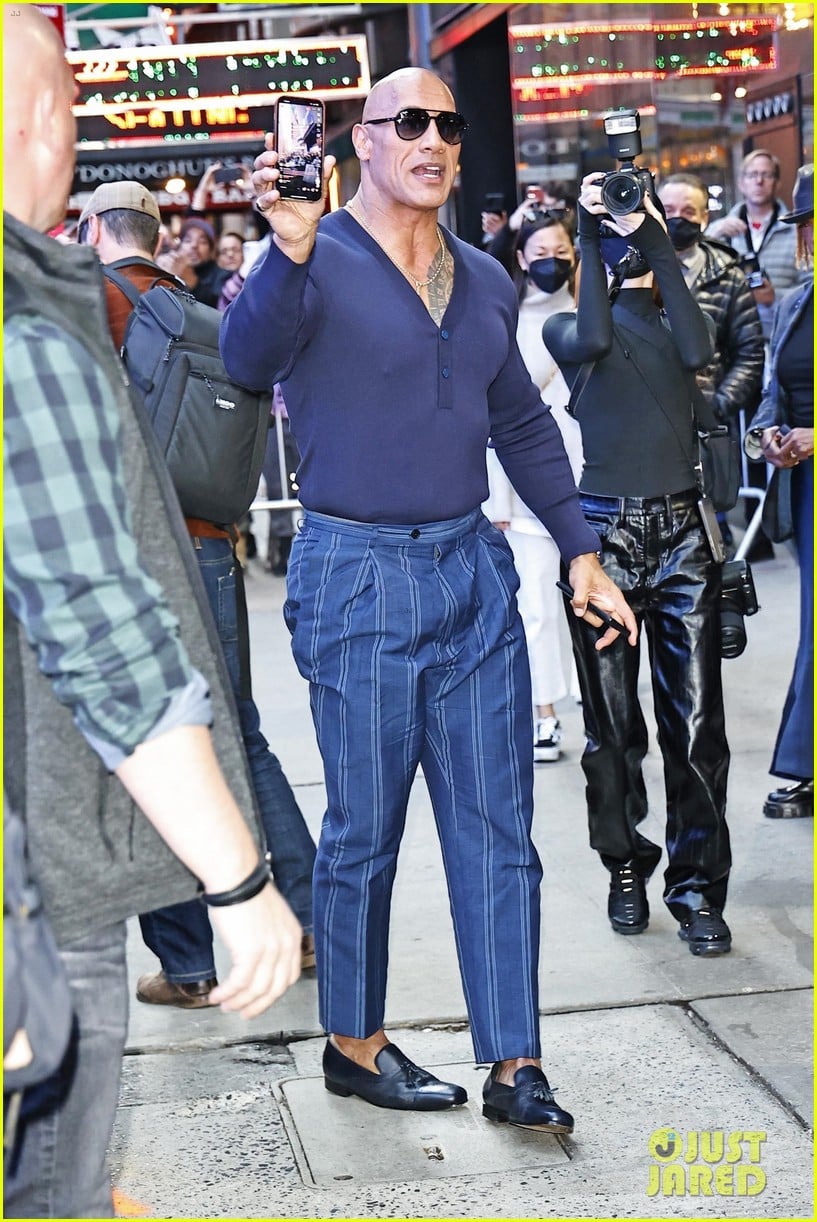 Dwayne Johnson Surprises A 'Real-Life Superhero' on 'Good Morning ...