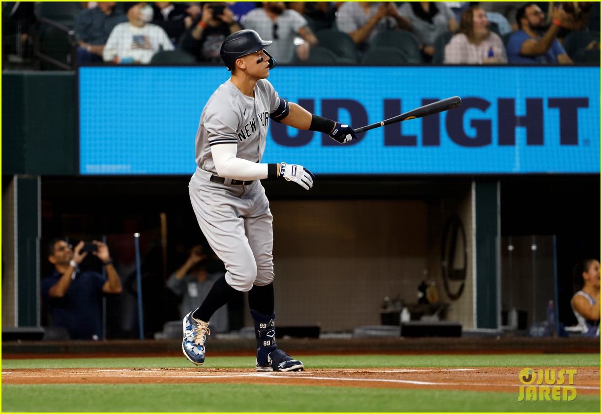 Yankees Player Aaron Judge Makes American League History with 62nd Home Run!: Photo 4832787 ...