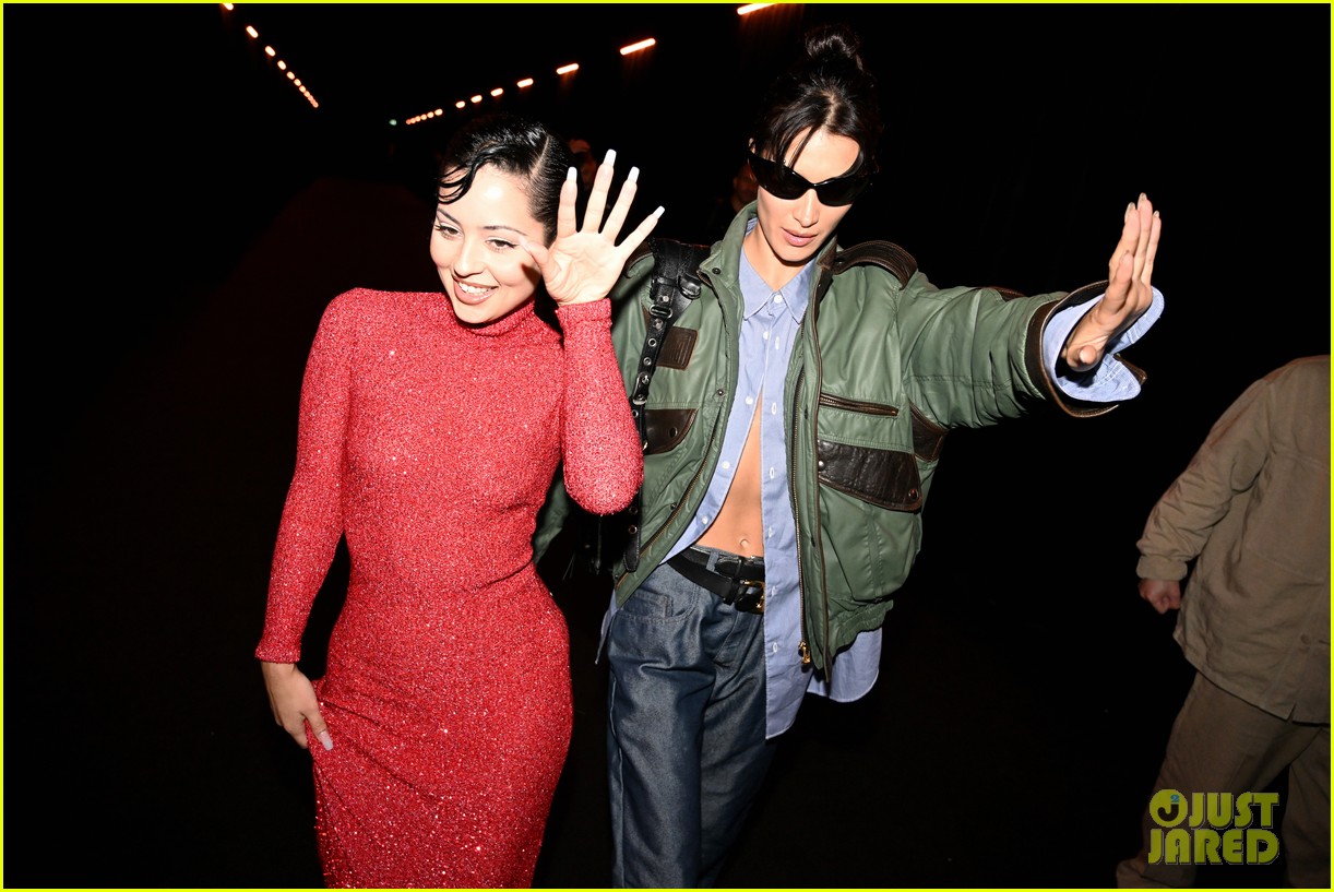 Kanye West Brings His Kids to Balenciaga Fashion Show, Walks Muddy ...