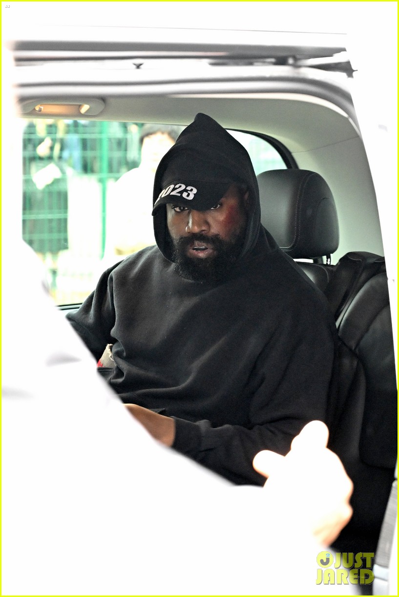 Kanye West Brings His Kids to Balenciaga Fashion Show, Walks Muddy ...