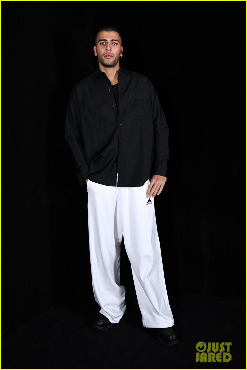 Kanye West Brings His Kids to Balenciaga Fashion Show, Walks Muddy ...