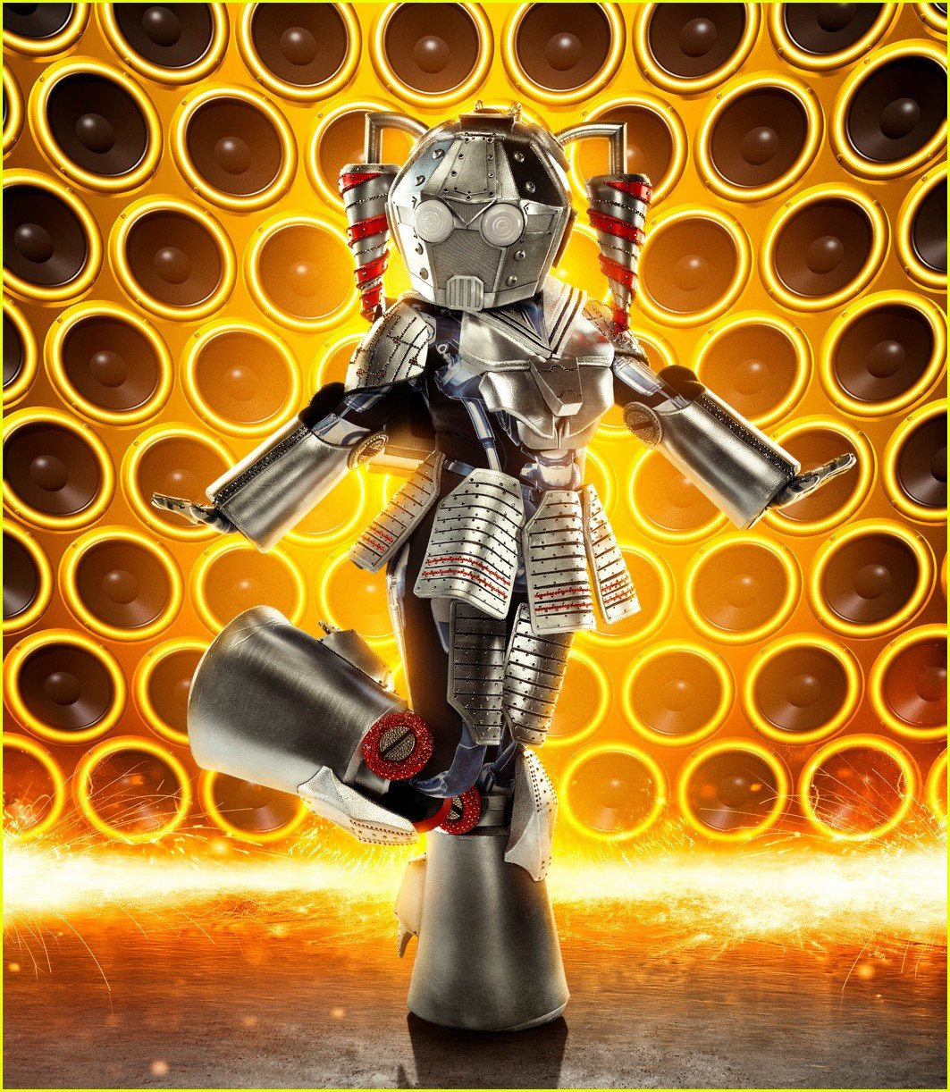 Who is Robo Girl on 'The Masked Singer' Season 8? Clues, Guesses ...