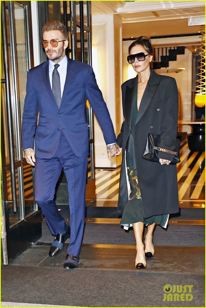David & Victoria Beckham Hold Hands on Dinner Date in NYC: Photo ...