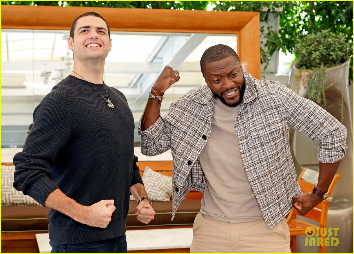 Dwayne Johnson & His 'Black Adam' Co-Stars Step Out to Promote DC Film ...