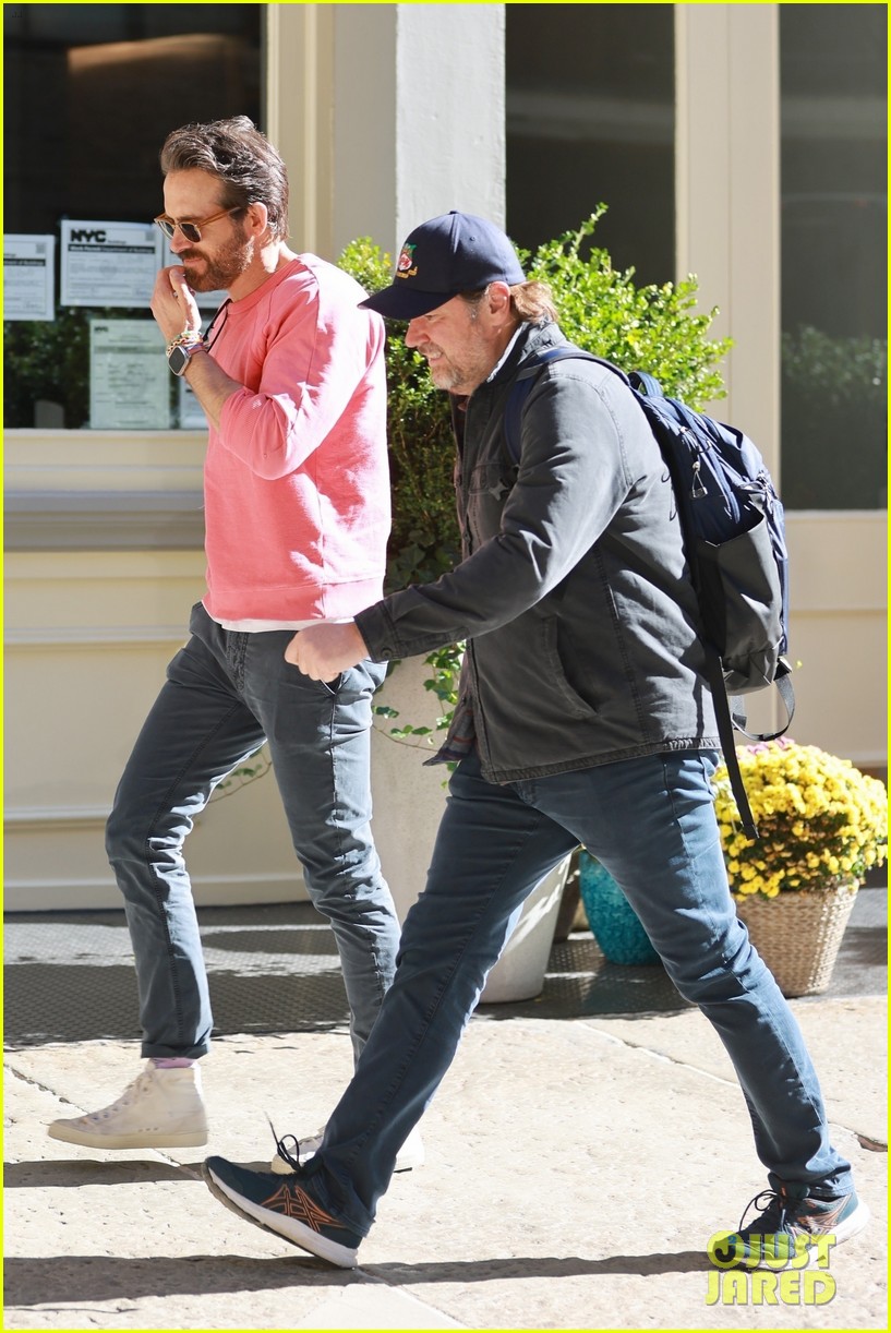 Ryan Reynolds Heads to Lunch with a Friend in NYC: Photo 4846842 | Ryan Reynolds Photos | Just ...