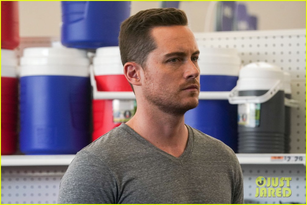Here's How Jesse Lee Soffer's Jay Halstead Was Written Out of 'Chicago ...