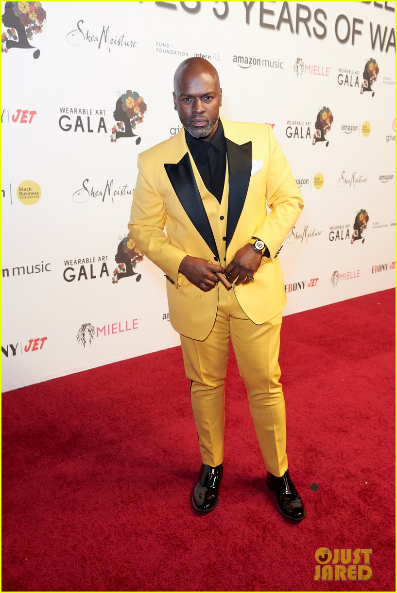Photo: stars step out for wearable art gala 38 | Photo 4843950 | Just ...