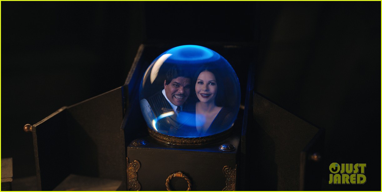 New 'Wednesday' Trailer Reveals Actor Playing Uncle Fester - Watch Now ...