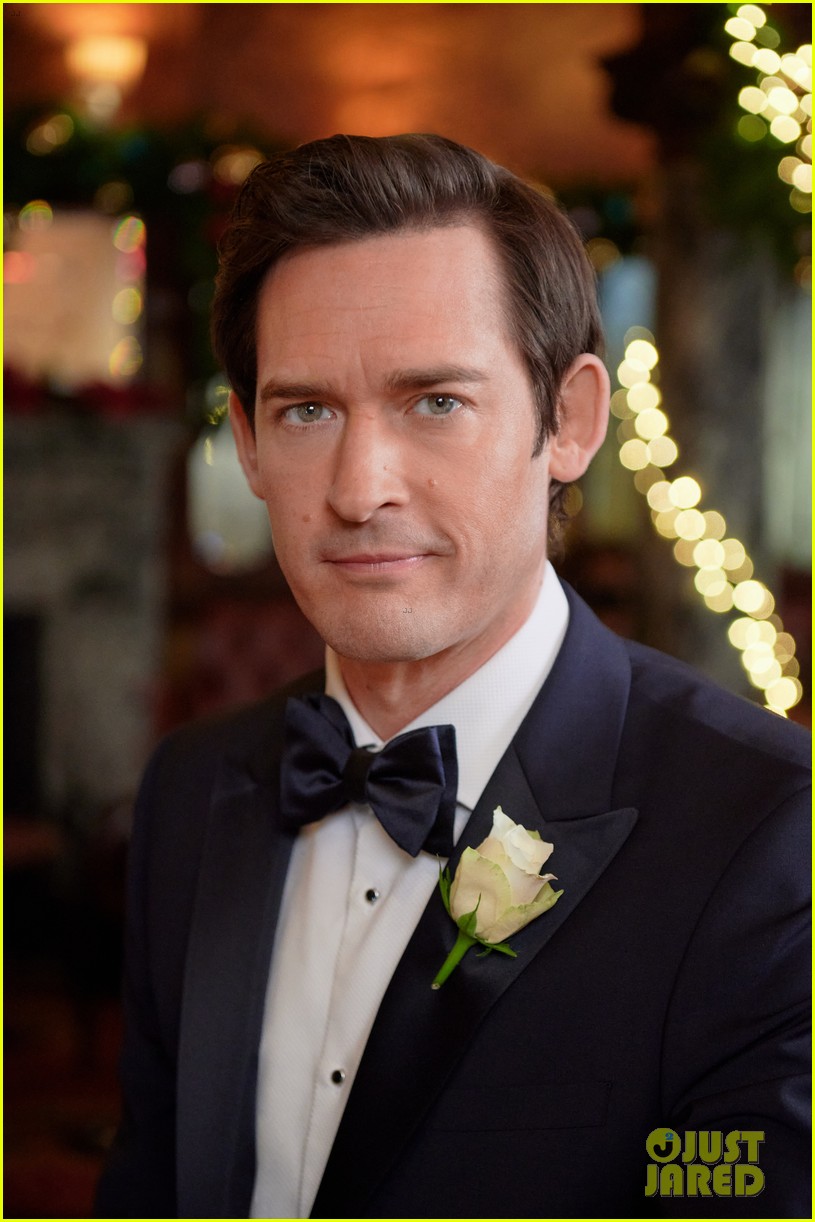 Will Kemp Jokes About Having An American Accent in Hallmark's 'Jolly ...