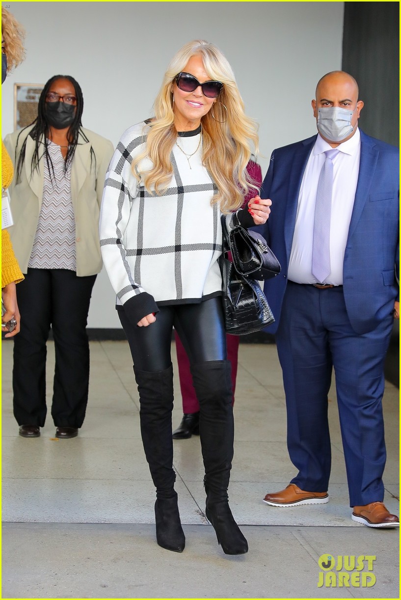 Lindsay Lohan & Little Sister Ali Go Pretty in Pastels While Leaving 'Drew Barrymore Show ...