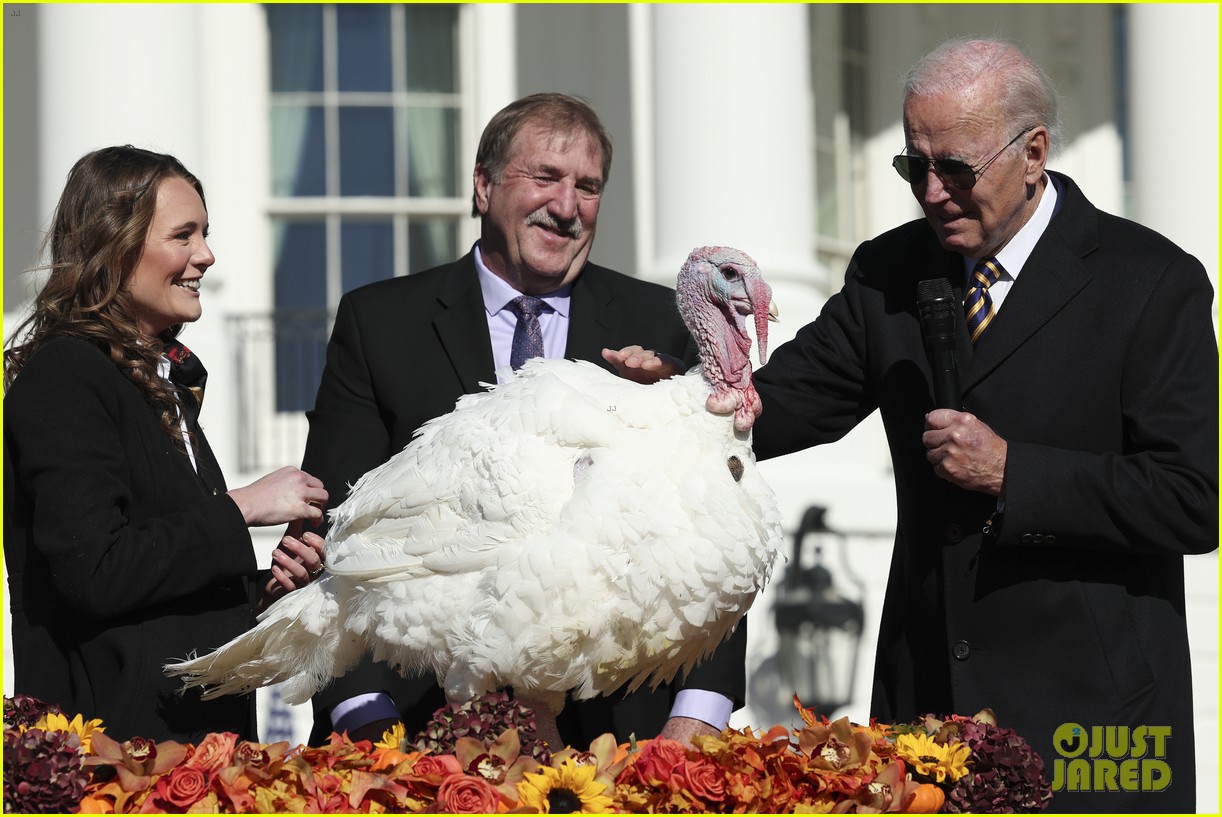 The Two Turkeys Joe Biden Pardoned Ahead of Thanksgiving 2022 Nearly ...