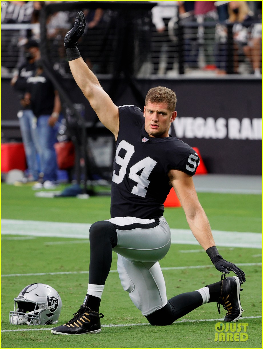 NFL Player Carl Nassib Opens Up About Being a Taylor Swift Fan, Reveals Favorite Album & Top 3 ...