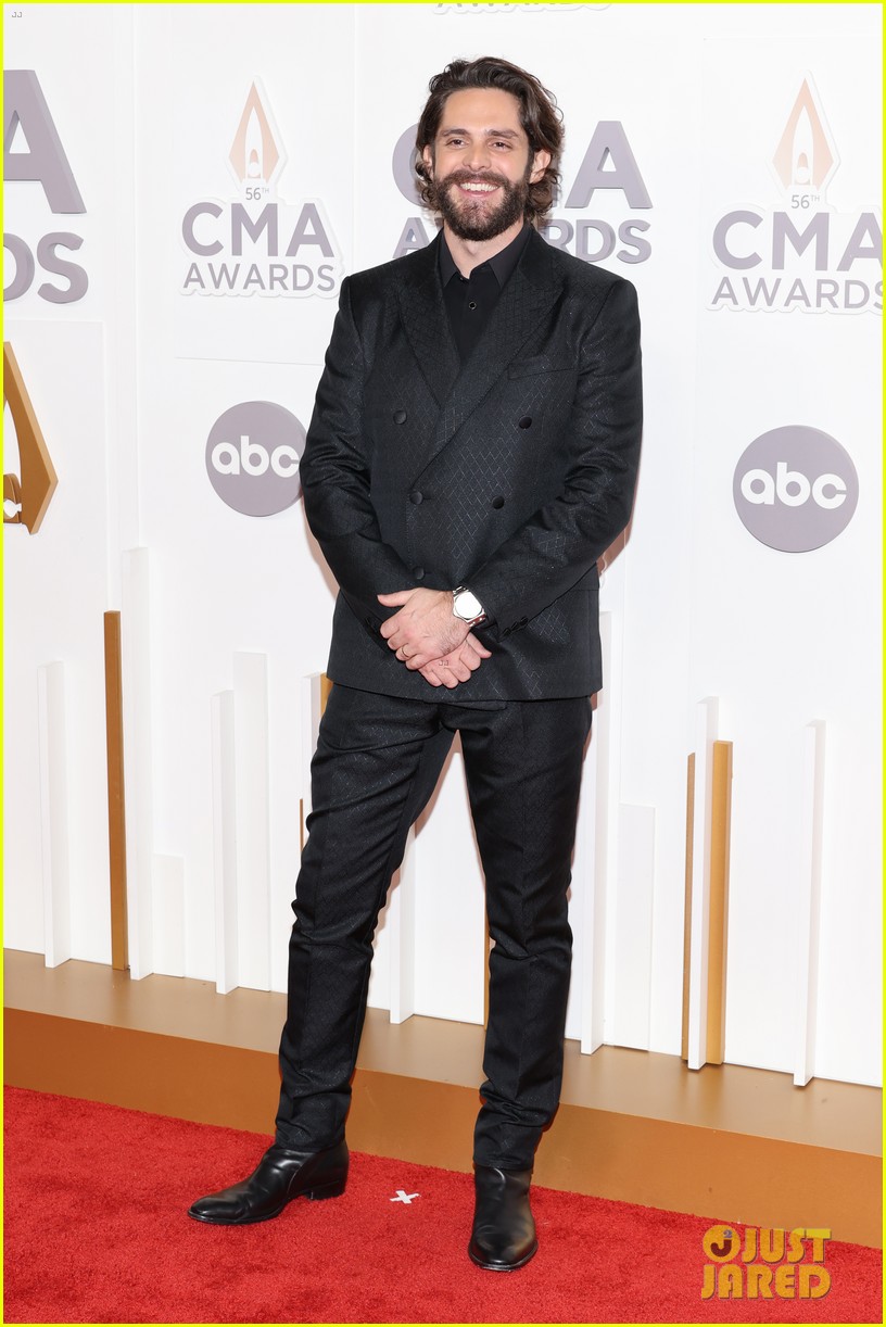 Thomas Rhett & Wife Lauren Akins Join Jessie James Decker & Husband ...