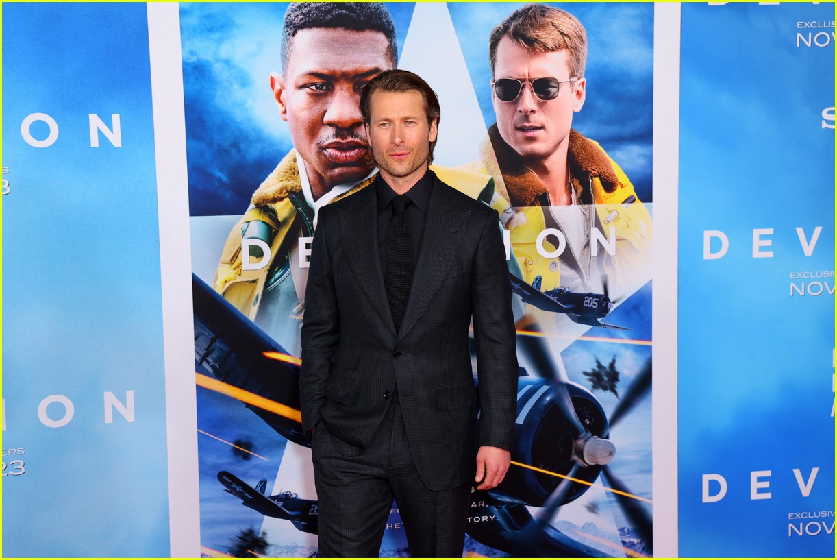 Michael B. Jordan Supports Jonathan Majors & Glen Powell at the ...