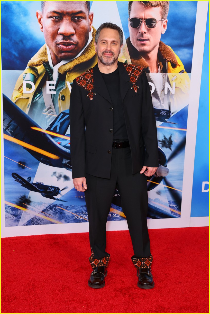 Michael B. Jordan Supports Jonathan Majors & Glen Powell at the ...