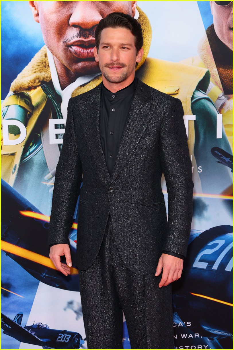 Michael B. Jordan Supports Jonathan Majors & Glen Powell at the ...