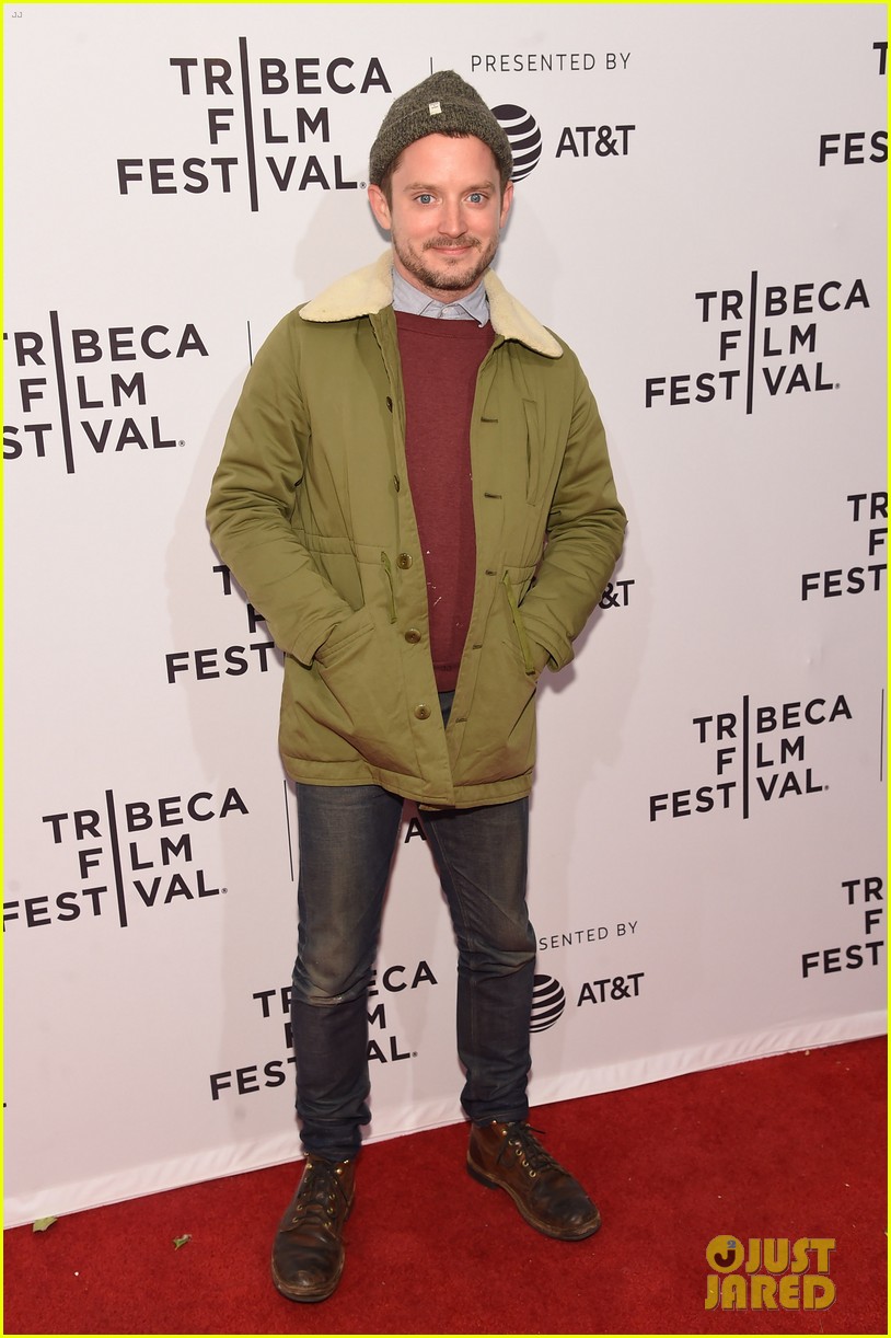 Elijah Wood Knows He Looks Like Daniel Radcliffe, Is Down to Play Him ...