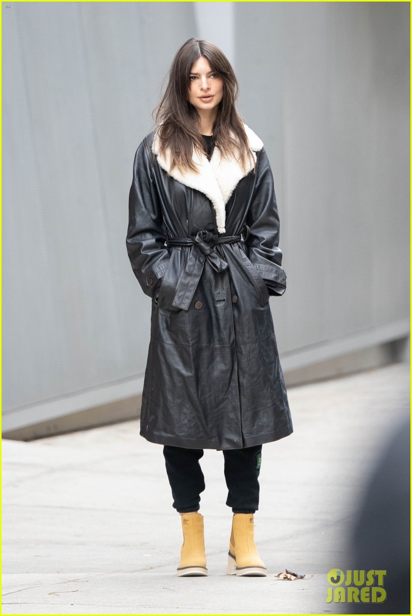 Emily Ratajkowski Spotted in NYC After First Photos Surface of Her With ...