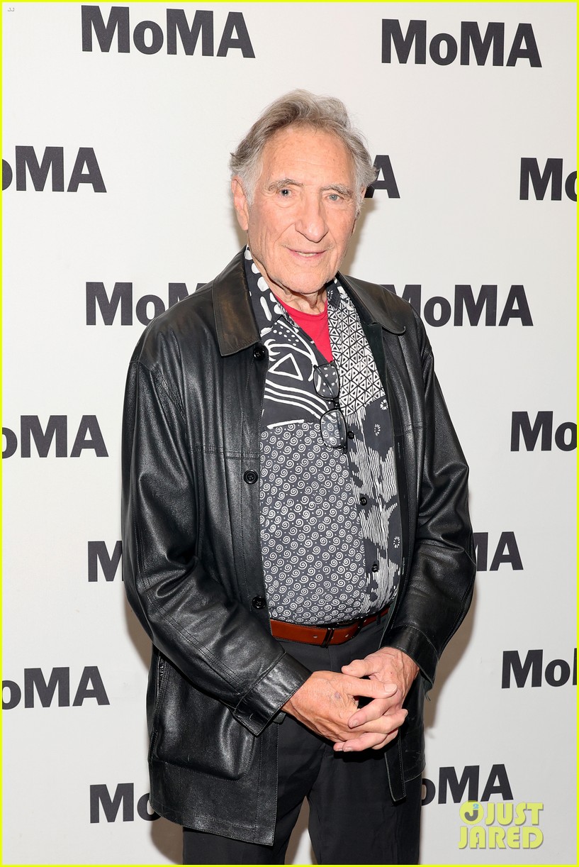 Michelle Williams & Gabriel LaBelle Join Their Co-Stars at 'The ...