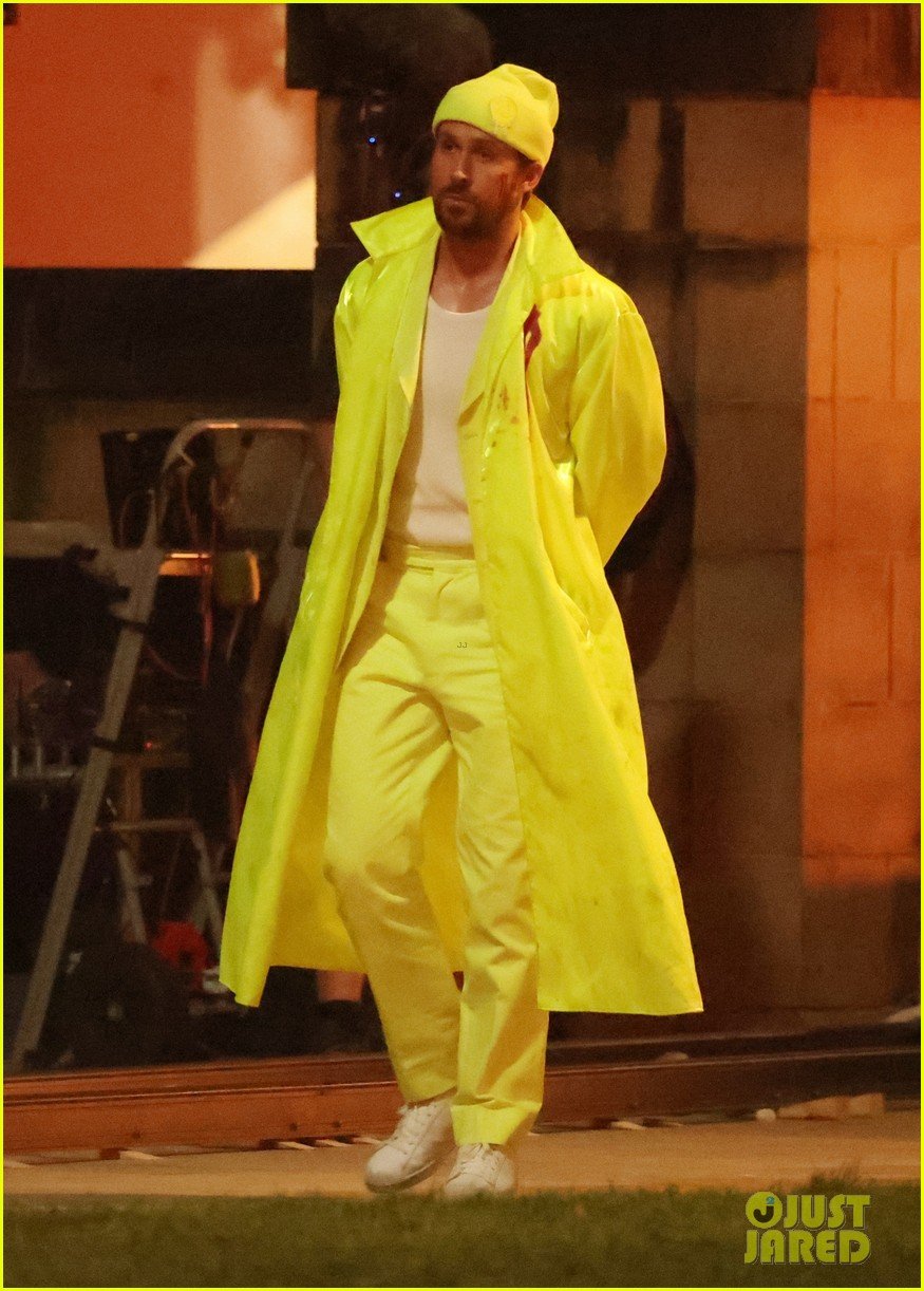 Ryan Gosling Yells in Yellow for 'The Fall Guy': Photo 4853499 | Ryan ...