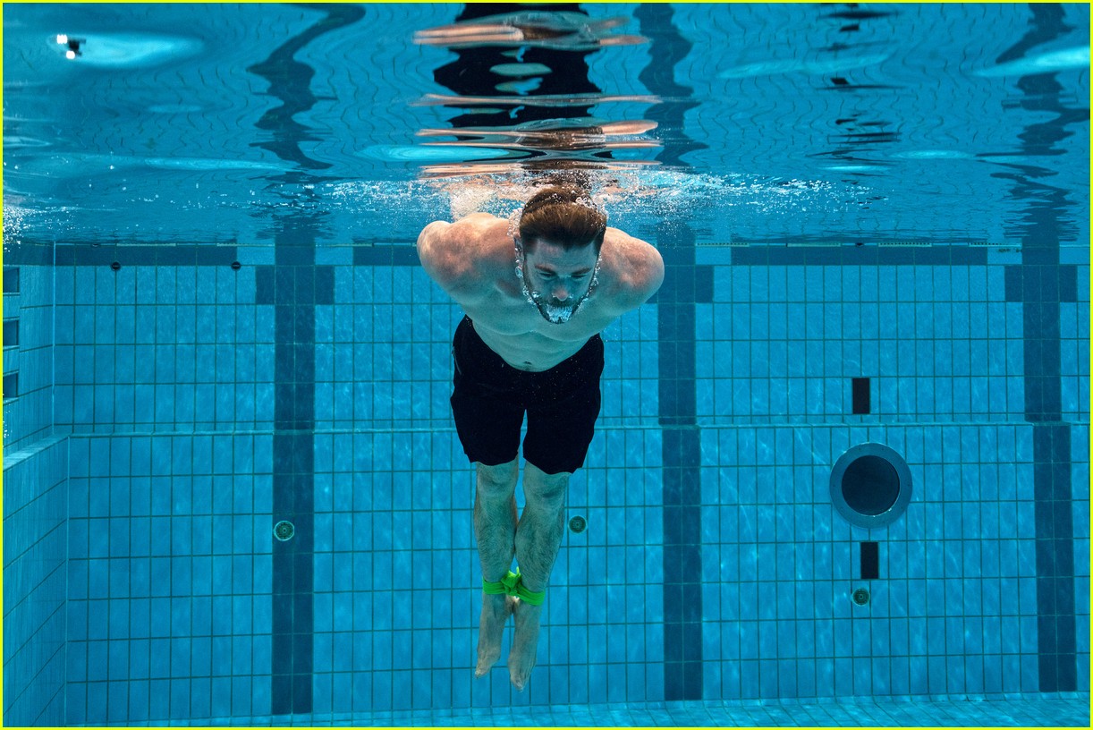 Every Photo Of Chris Hemsworth Going Shirtless In His New National Geographic Series Limitless 