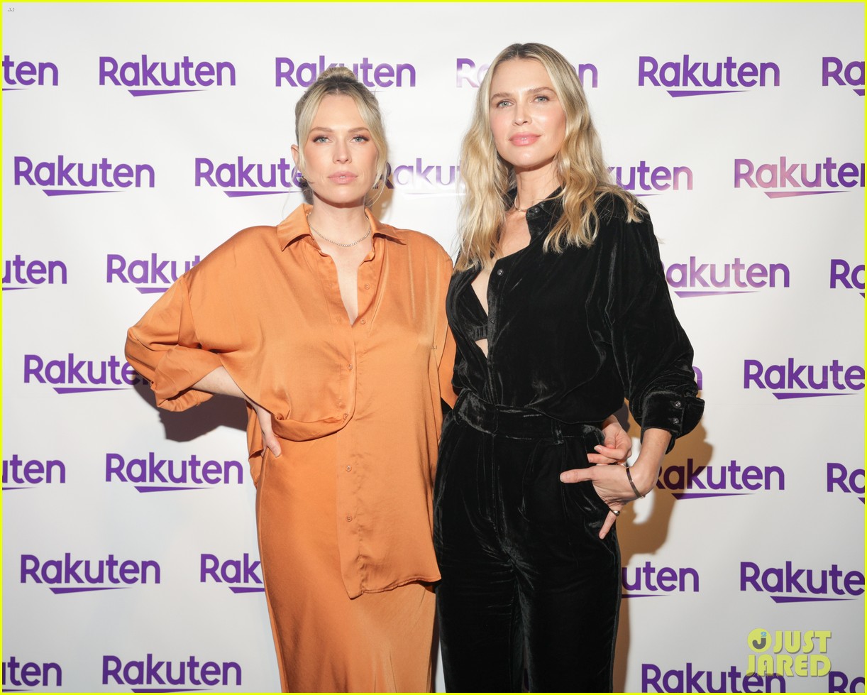 Kate Hudson Changed Outfits In the Middle of an Event to Support ...