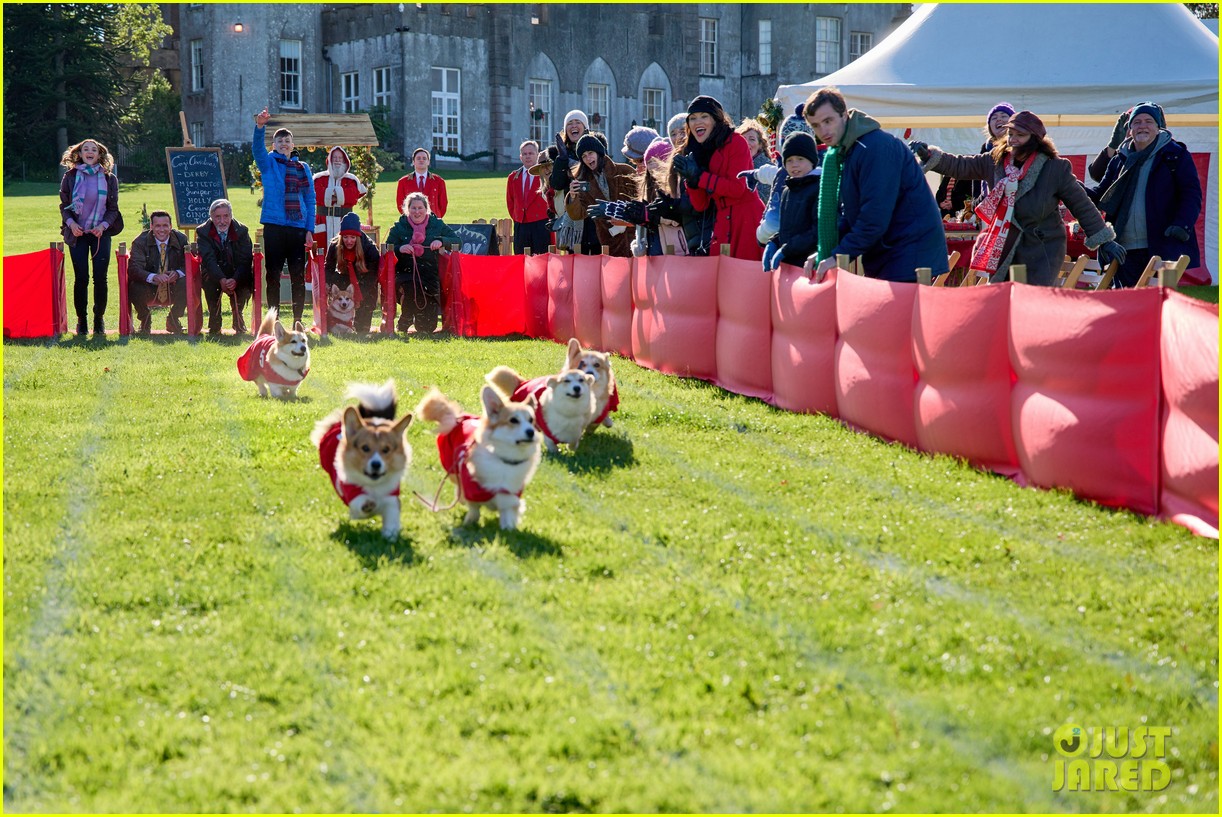 Hunter King Says She Cried Happy Tears While Working On Hallmark's 'A ...