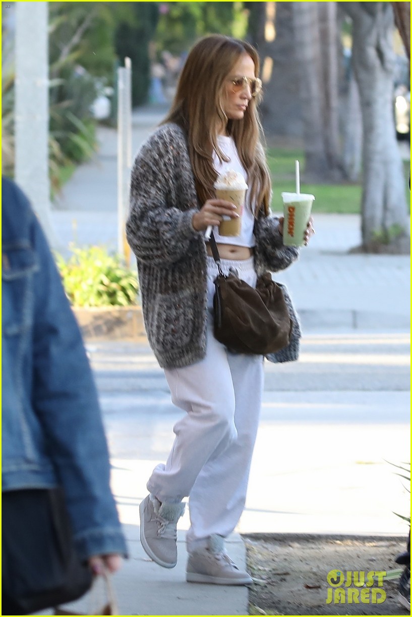 Jennifer Lopez Indulged in Dunkin' Donuts with Ben Affleck Over the ...