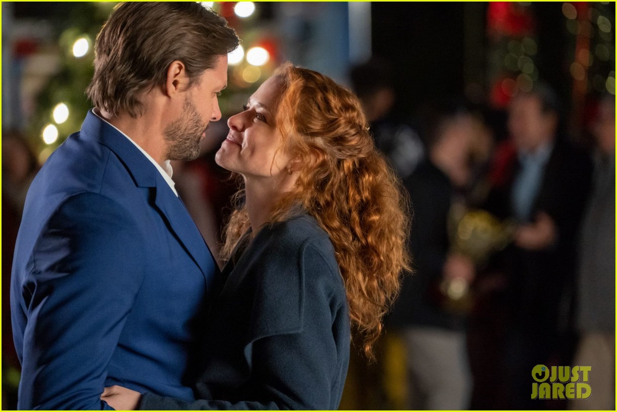 Justin Bruening Goes Shirtless For A Polar Bear Plunge With Sarah Drew ...