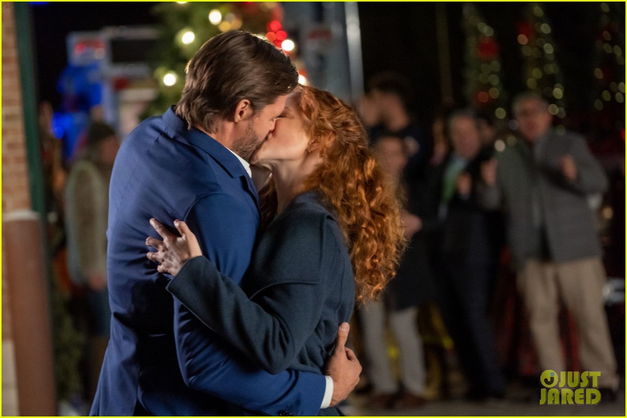 Justin Bruening Goes Shirtless For A Polar Bear Plunge With Sarah Drew ...