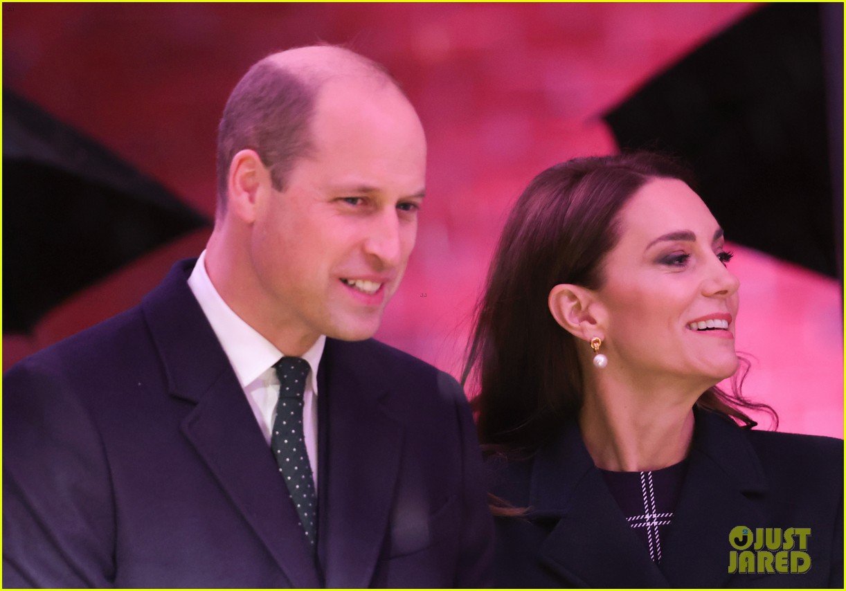 Prince William & Kate Middleton Arrive In Boston Ahead of Earthshot Prize Ceremony 2022: Photo ...