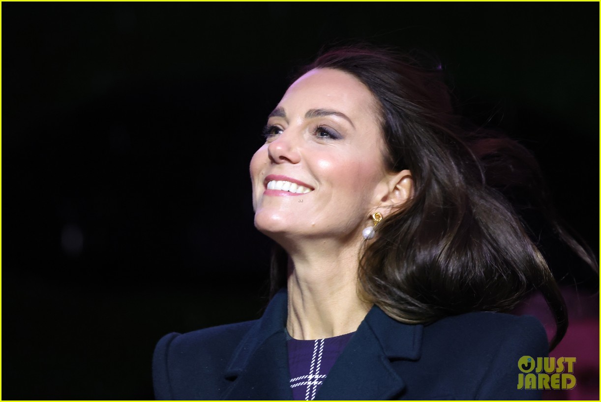Prince William & Kate Middleton Arrive In Boston Ahead of Earthshot ...