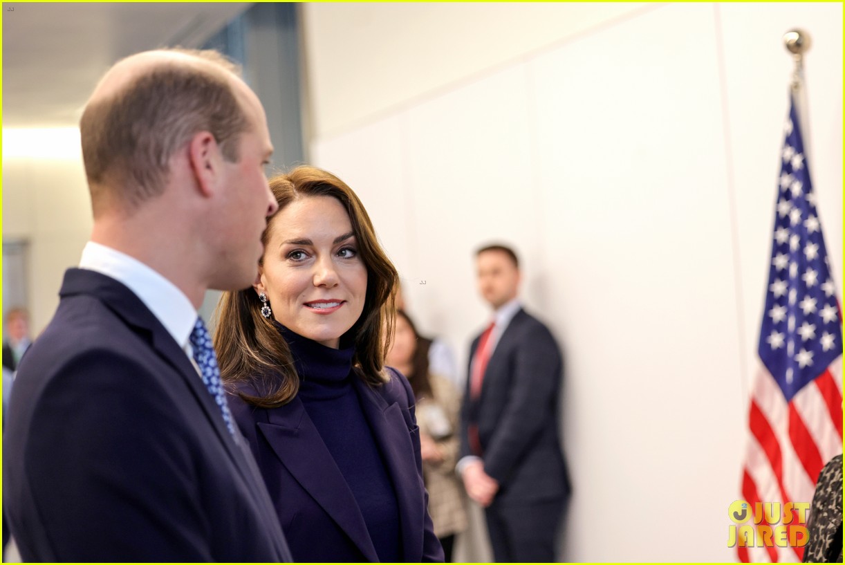 Prince William & Kate Middleton Arrive In Boston Ahead of Earthshot Prize Ceremony 2022: Photo ...