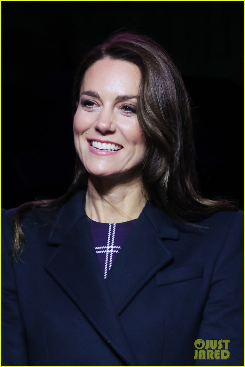 Prince William & Kate Middleton Arrive In Boston Ahead of Earthshot Prize Ceremony 2022: Photo ...