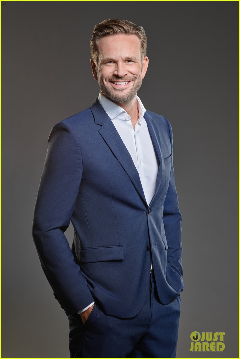 John Brotherton Plays A Perfect Santa Next To Kimberley Sustad in ...