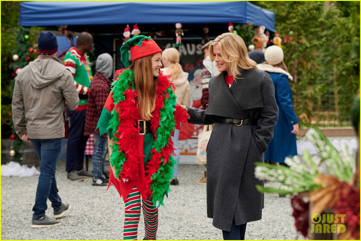 Luke Macfarlane & Alison Sweeney Get In The Christmas Spirit in ...