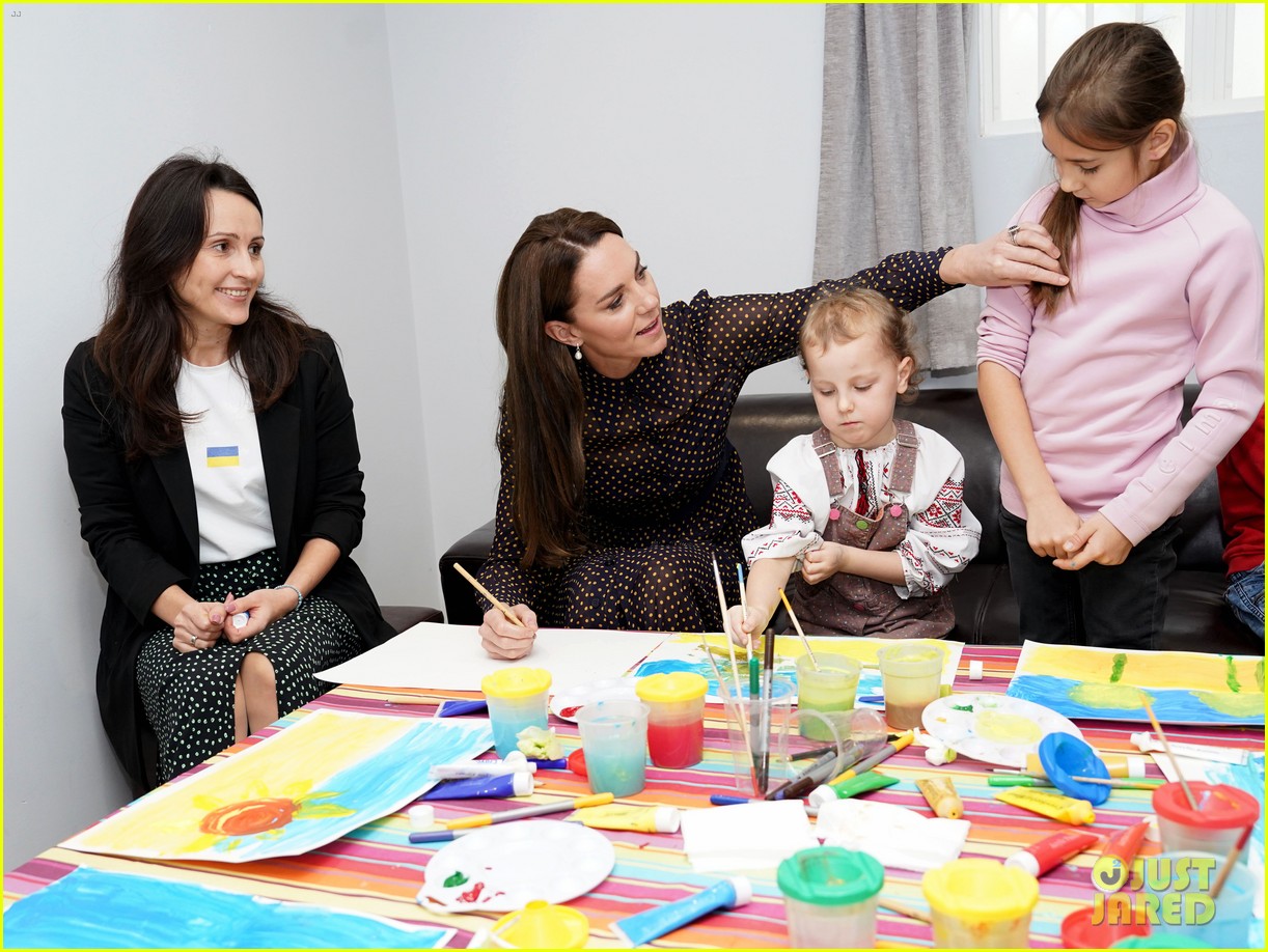 Kate Middleton Visits Ukrainian Families Displaced By the War : Photo ...