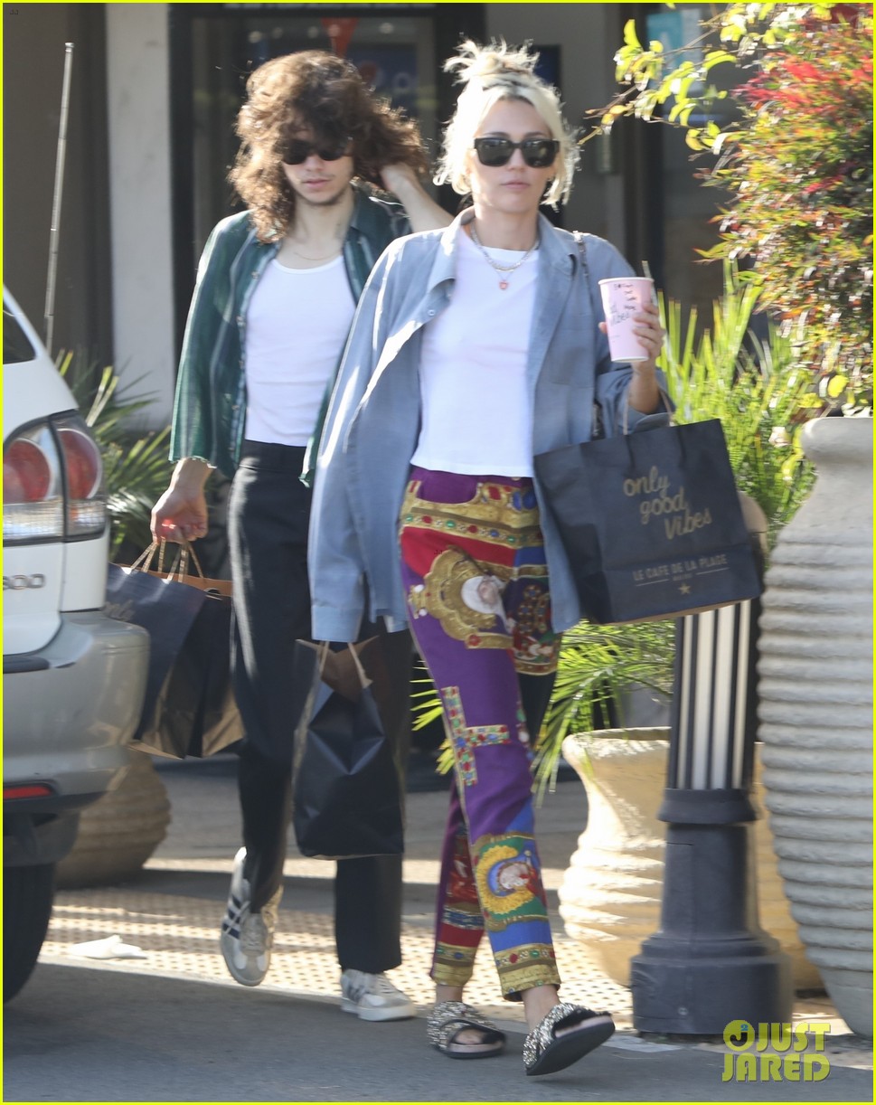 Miley Cyrus Is Still Going Strong with Boyfriend Maxx Morando - See New ...