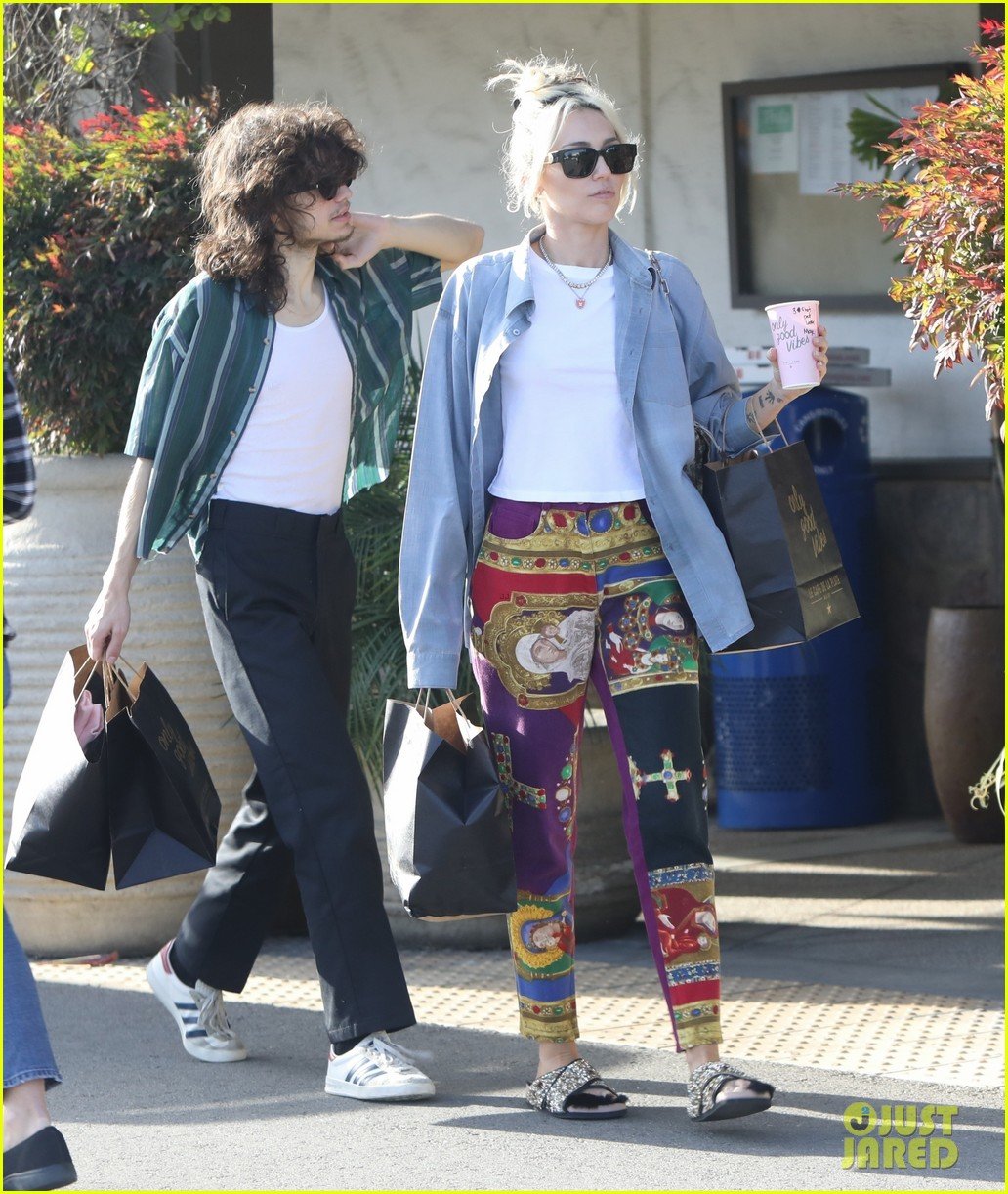 Miley Cyrus Is Still Going Strong with Boyfriend Maxx Morando - See New ...