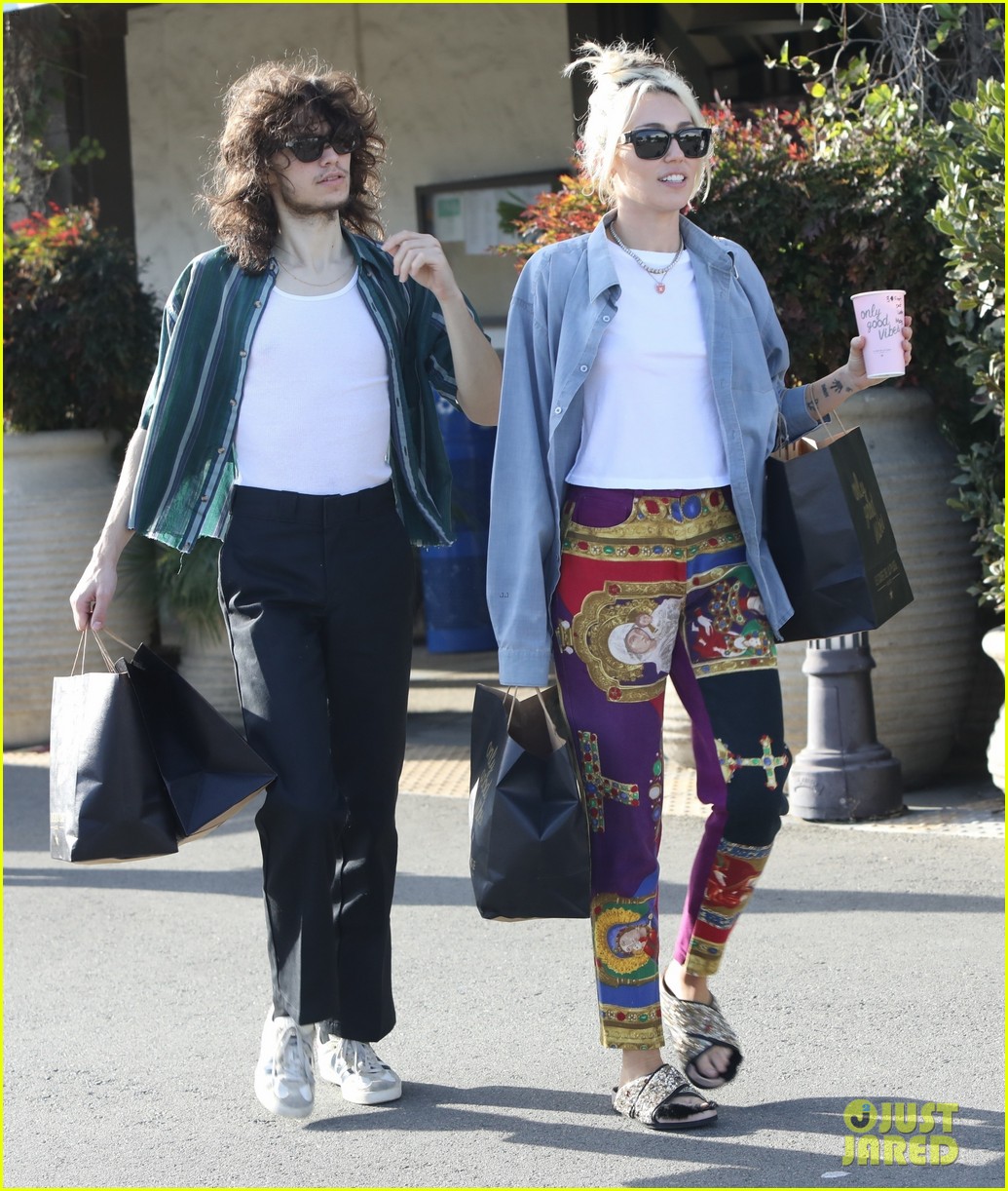 Miley Cyrus Is Still Going Strong with Boyfriend Maxx Morando - See New ...