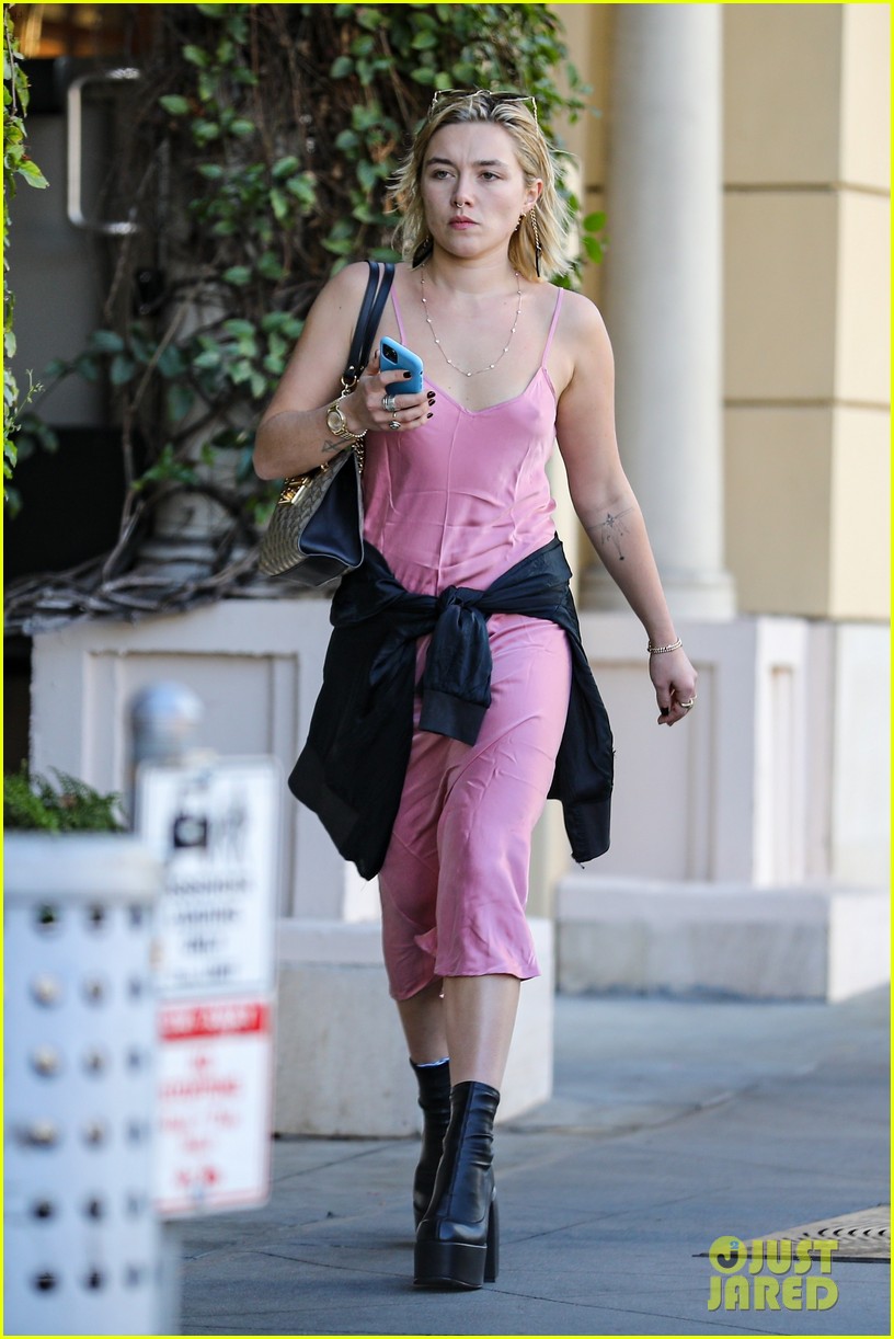 Florence Pugh Gets Some Holiday Shopping Done at Fred Segal in West ...