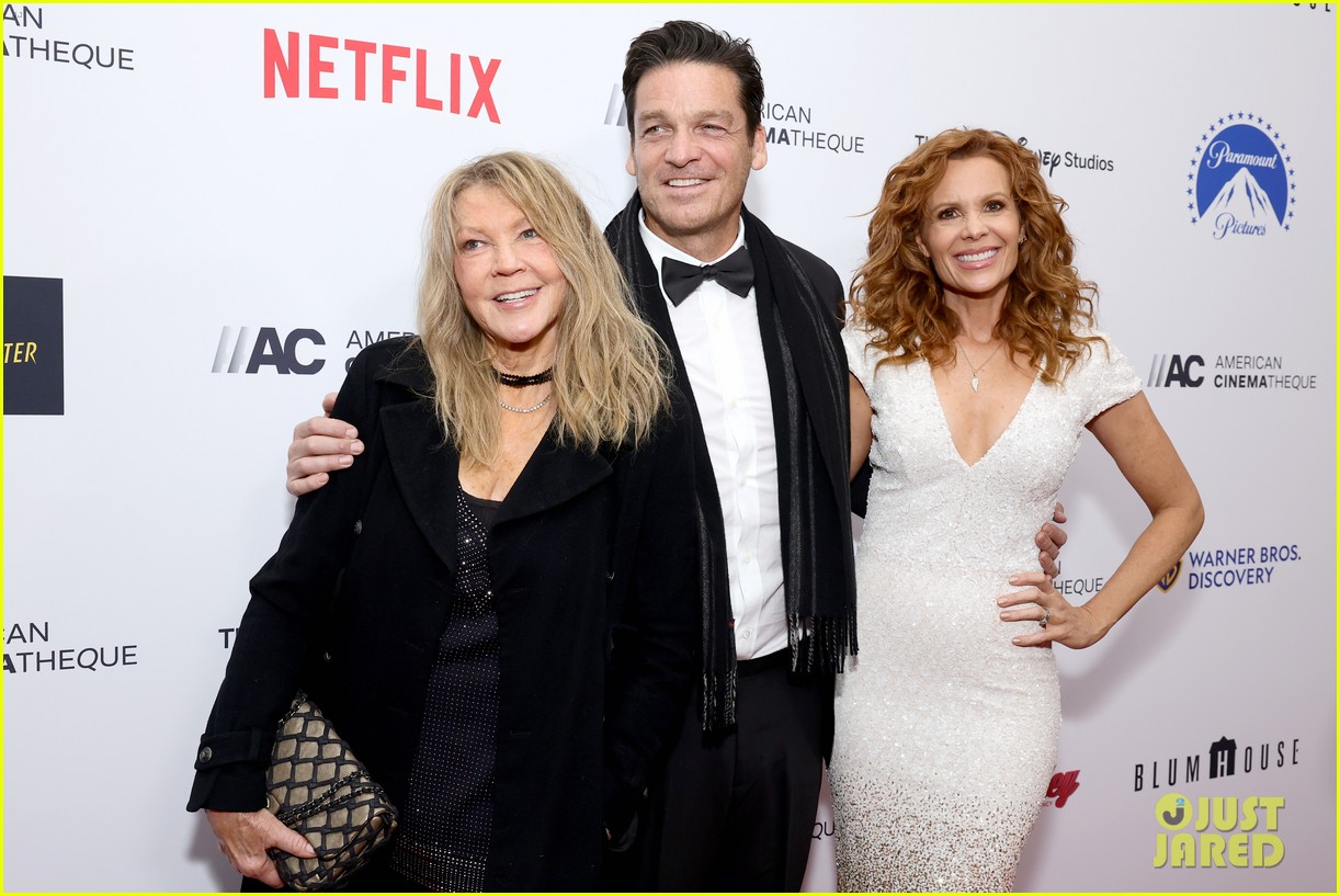 Pregnant Blake Lively Honors Ryan Reynolds with Touching Speech at ...